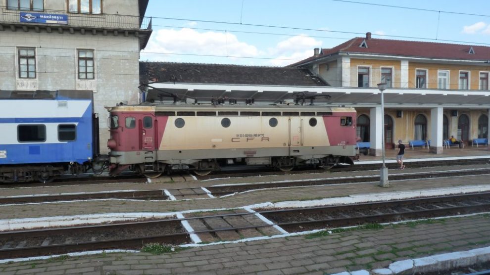 Trenul groazei pe ruta Comănești – Buzău: 7 oameni la spital, după ce ...